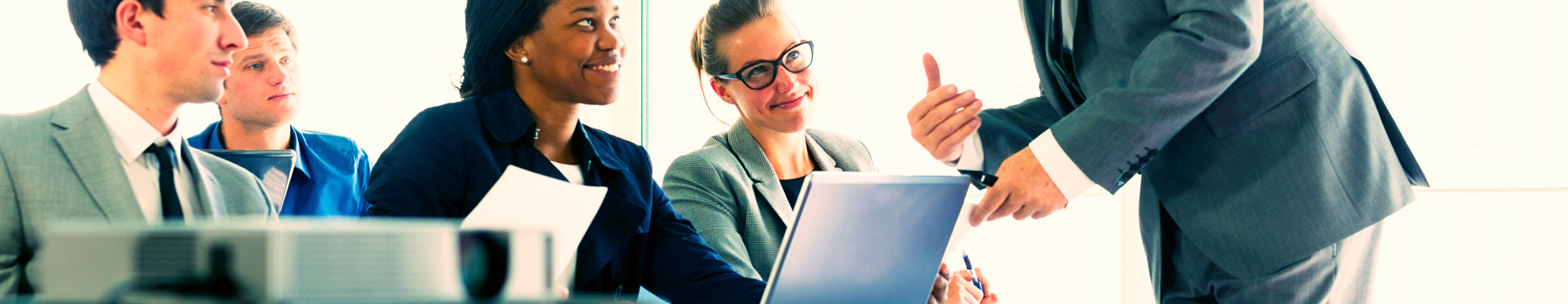 Trabaja con nosotros - Academia Bentley Madrid